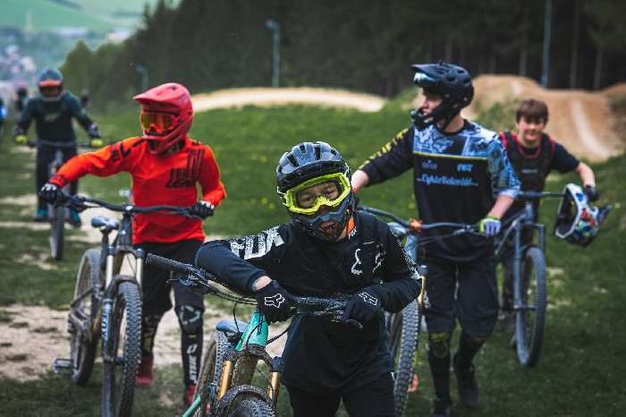 JUMPY KIDS kemp - speciální jednodenní kemp pro větší děti zaměřený na ...